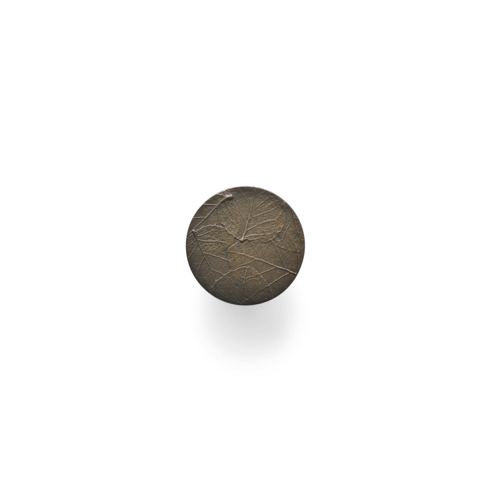 Forest Leaf Round Knob – Michael Aram